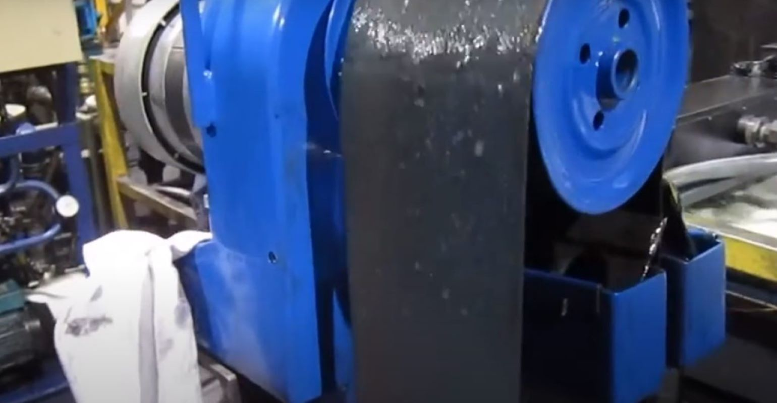 Oil Skimmer Facts: Your Guide to Oil-Removal Solutions | Water Technology